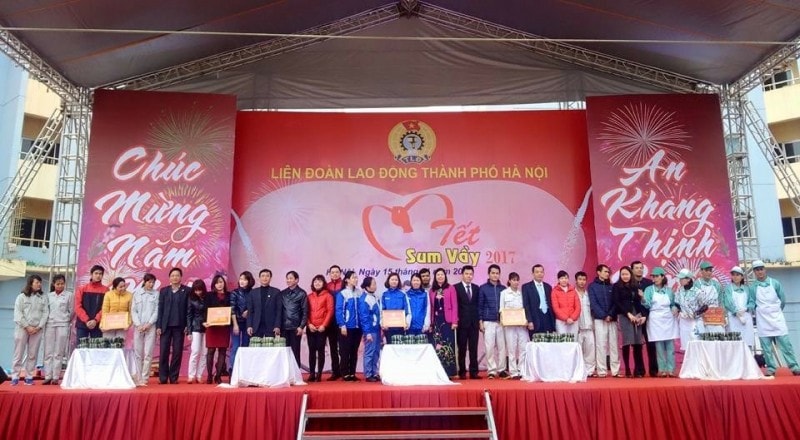 Các cấp CĐ toàn quốc: Gần 1.000 tỉ đồng chăm lo Tết cho CNVCLĐ