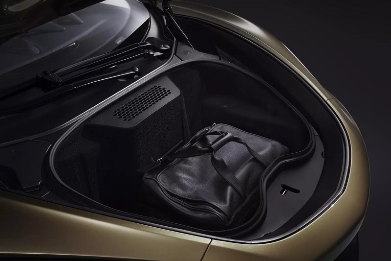 McLaren GT độc nhất tại Việt Nam của hotgirl 9x ra biển số trắng
