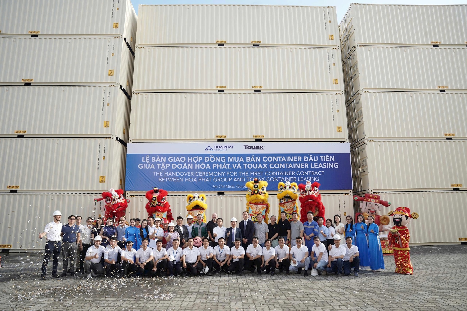 Hòa Phát bàn giao đơn hàng container có yêu cầu chuyên biệt