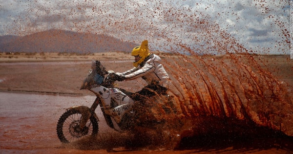 Những hình ảnh ấn tượng của giải đua xe đường trường khốc liệt nhất thế ...