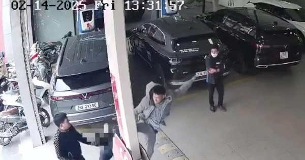 Triệu tập người đàn ông “tung cước” đạp vào đầu tài xế ở quận Bắc Từ Liêm